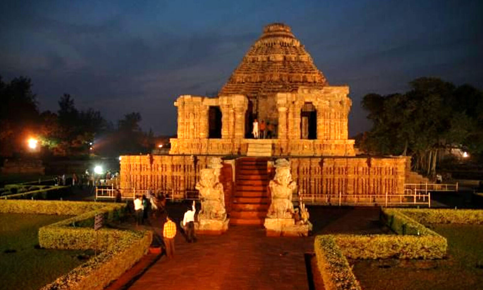 Priyanka Priyadarshani Mishra's odia poem Saayankaale Konarka Darshana